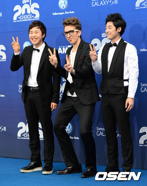 「20's Choice」Busker Busker“活動が終われば3人で旅行に行きたい” - Kstyle