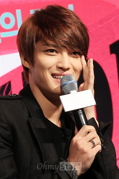 「コードネーム：ジャッカル」JYJ ジェジュン、半分以上縛られたまま撮影した監督も認める“プロ” - Kstyle