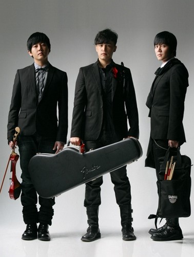 M.C the MAX、単独公演で1年ぶりに活動再開 - Kstyle