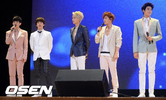 【PHOTO】ZE:A FIVE、ショーケースイベントを開催“あなたの心をノックします” - Kstyle