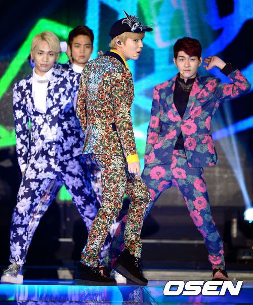 【PHOTO】SHINee「K-POP Collection」に出演“熱いステージ” - Kstyle