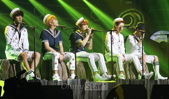 B1A4、大規模な会場ではなく小劇場を選択“さすが話題のグループ”(総合) - Kstyle