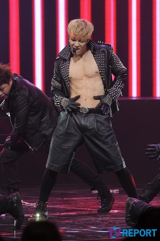【PHOTO】Jjun「M COUNTDOWN」に出演“鍛え抜かれた肉体美” - Kstyle