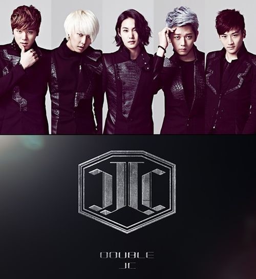 ジャッキー・チェンが育てた新人アイドルJJCC、完璧なビジュアルを誇るメンバー全員を公開 - Kstyle