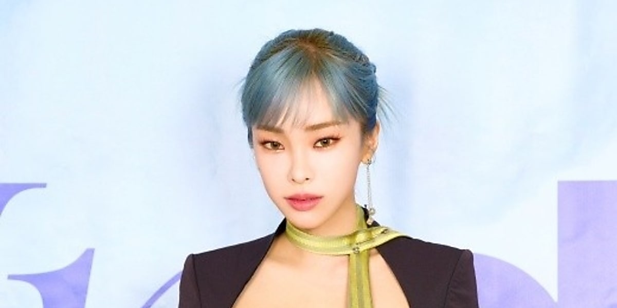 Heize、2ndフルアルバム「Undo」記者懇談会でMV撮影の秘話を明かす“初めてタバコを吸った”（総合） - Kstyle