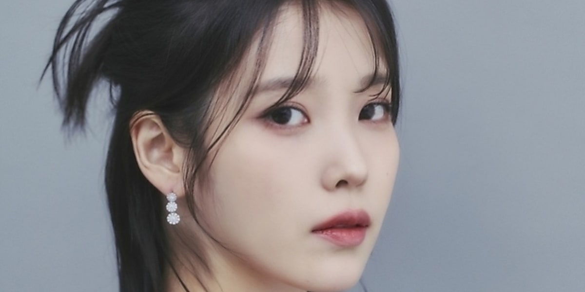 IU、Billlieのカムバックをサポート！タイトル曲「記憶飴」の作詞を担当…公演での演出も話題に - Kstyle