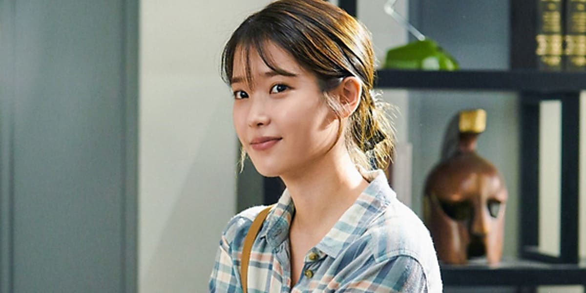 IU、映画「ドリーム」で新たなイメージチェンジを予告…魅力溢れるスチールカットを公開 - Kstyle
