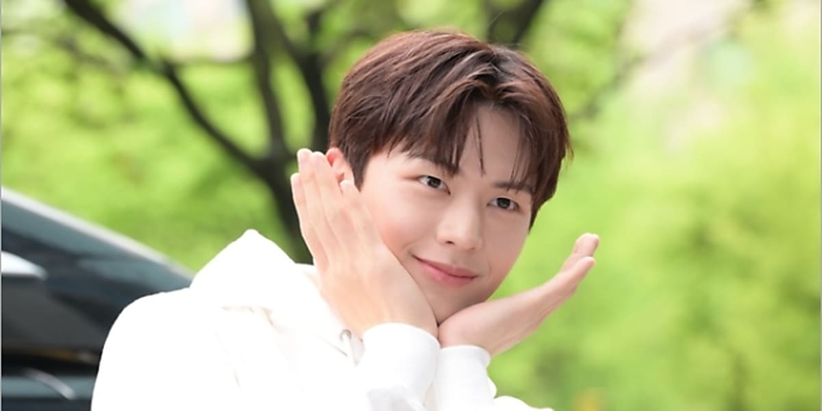 BTOB ソンジェ、1stソロシングル「EXHIBITION : Look Closely」予告ポスターを公開 - Kstyle