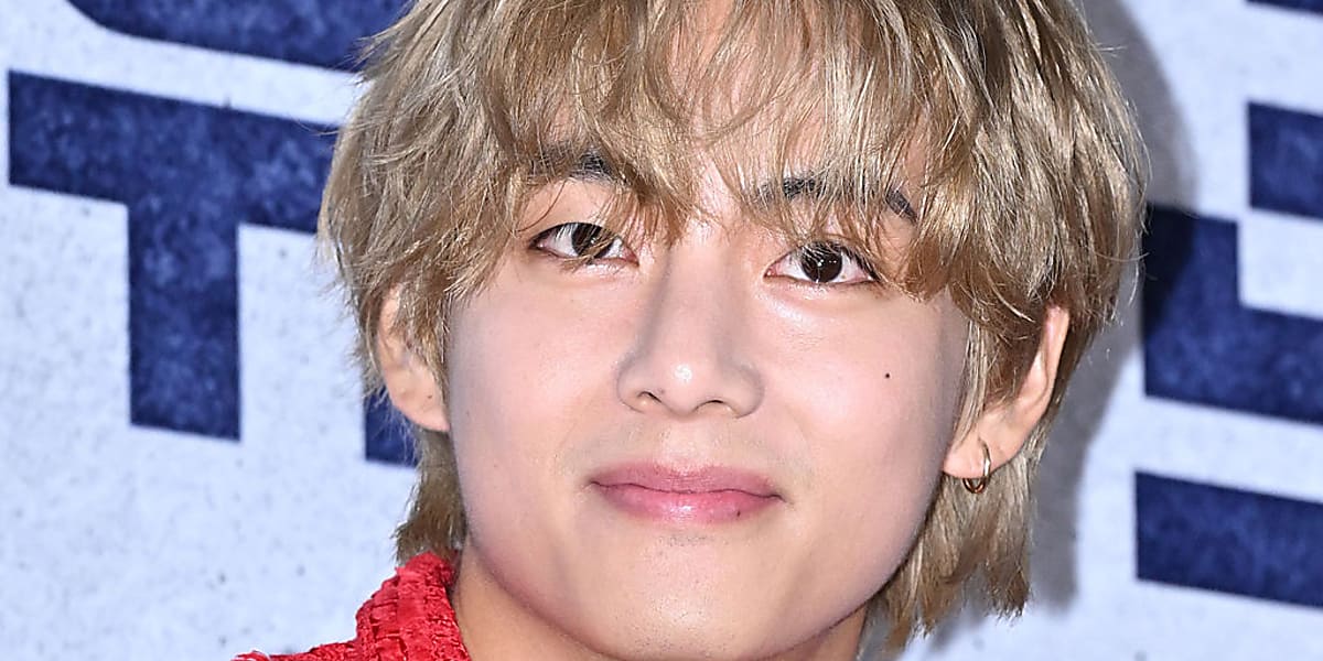 BTSのV、スケジュールのため日本へ…キュートな動画で近況を公開 - Kstyle