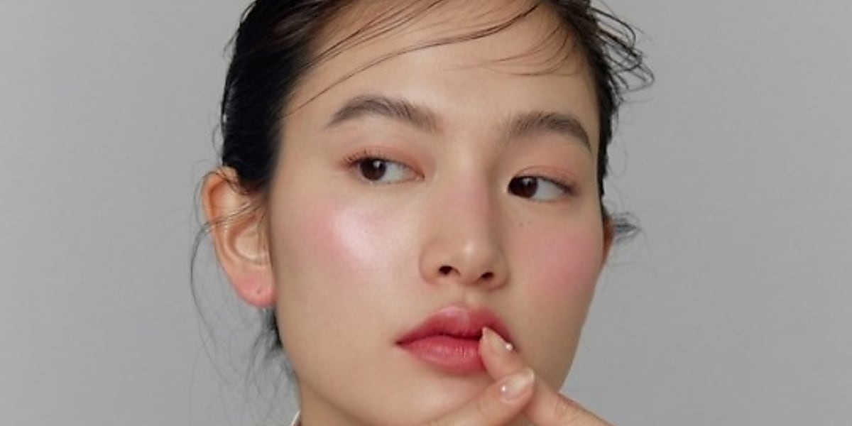 人気コスメ「hince」のモデル立花恵理、YG KPLUSと専属契約を締結…韓国での本格的な活動に期待 - Kstyle