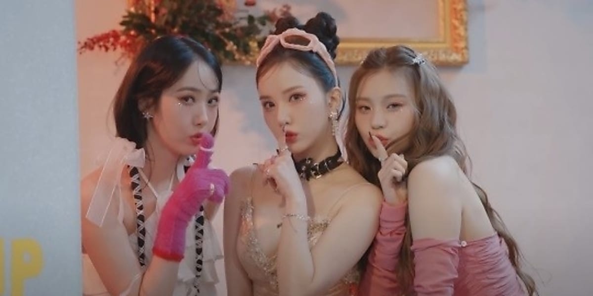 VIVIZ、タイトル曲「PULL UP」MVを公開…大胆なメッセージに注目 - Kstyle