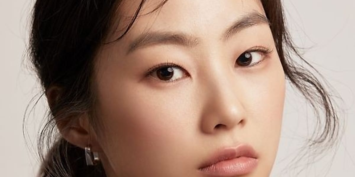 「太陽の末裔」出演チョン・スジン、YG KPLUSと専属契約を締結！新たなスタートを予告 - Kstyle