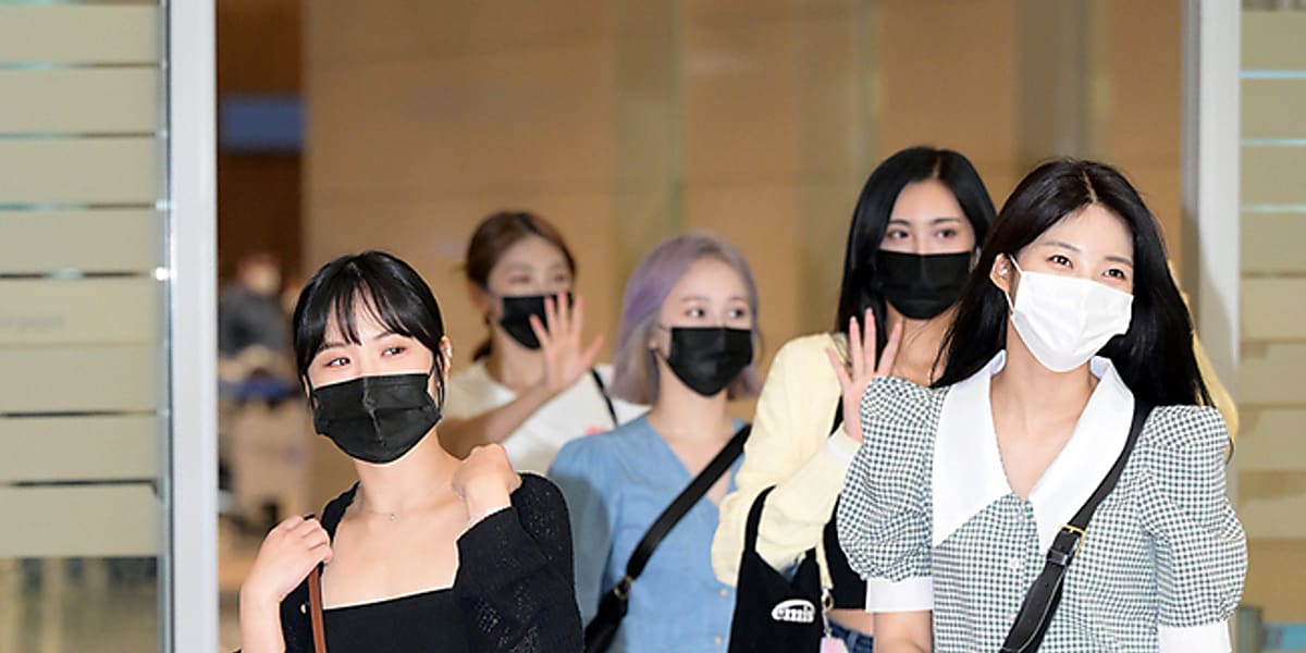 【PHOTO】EVERGLOW、日本で開催された「Super Music Festival 2022」出演を終えて帰国 - Kstyle