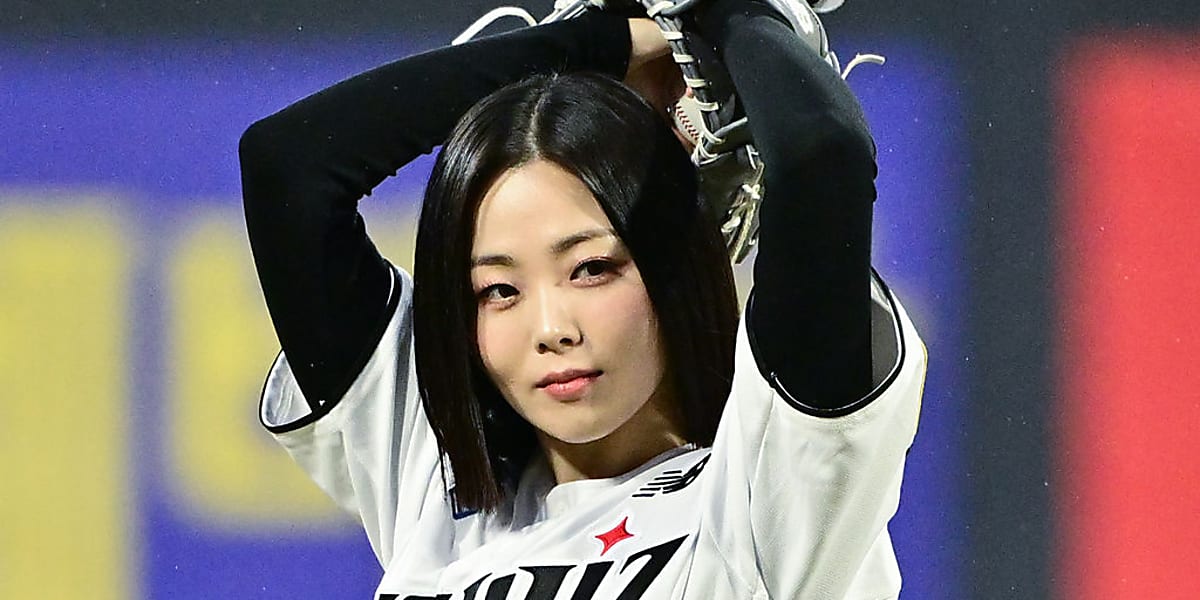 【photo】hynn、始球式に登場…美しい投球フォーム Kstyle