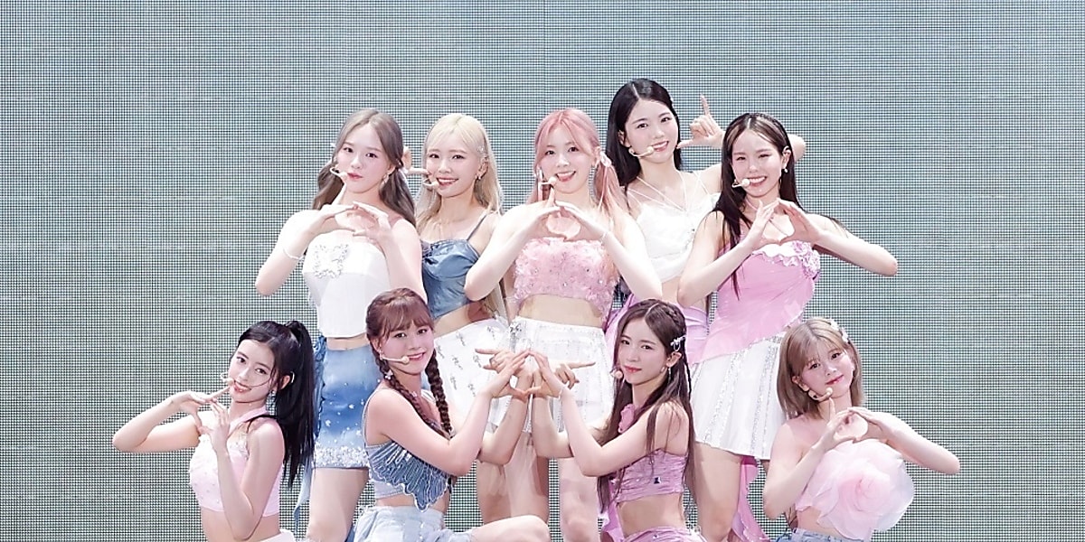 【REPORT】NiziU、初のスタジアムライブ開催！パワーアップしたステージで成長を証明…ファンからのプレゼントに涙も - Kstyle