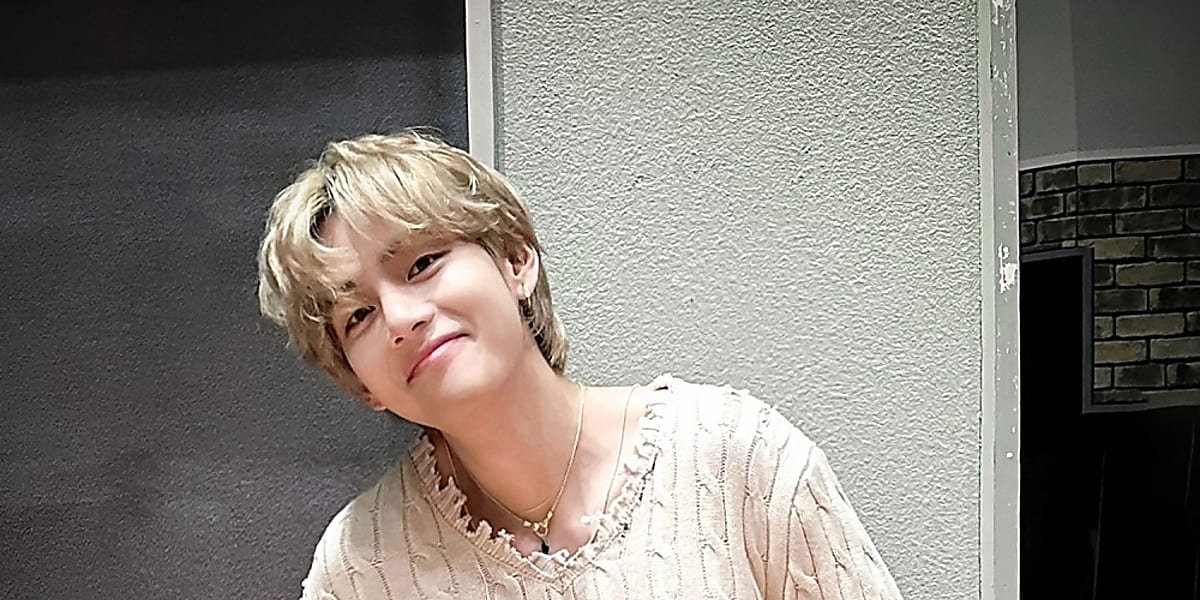 BTSのV「CDTVライブ!ライブ!」で東京タワーを背景にステージ披露！流暢な日本語も話題に - Kstyle