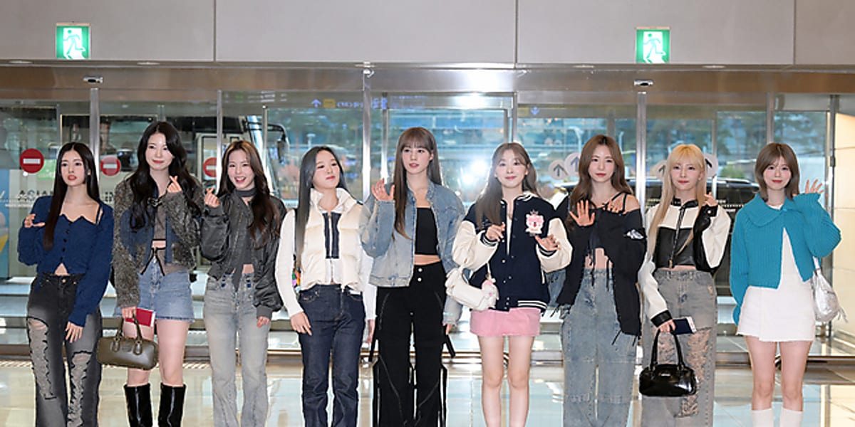 【PHOTO】NiziU、スケジュールのため日本へ…笑顔で空港に（動画あり） - Kstyle