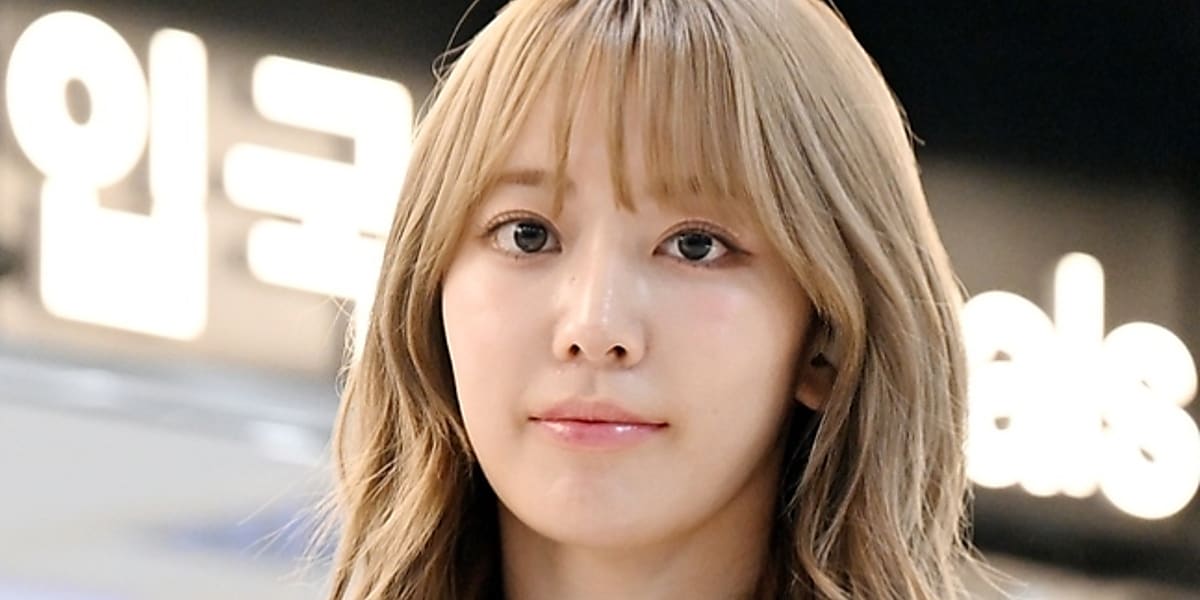 【PHOTO】LE SSERAFIM、日本でのスケジュールを終えて韓国に到着（動画あり） - Kstyle