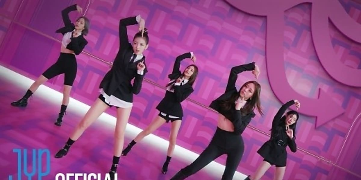 Itzy、タイトル曲「cheshire」mv予告映像第2弾を公開…華やかな手の動作に注目 Kstyle