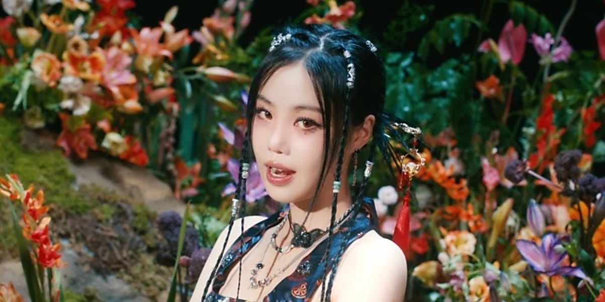 元(G)I-DLE スジン、ソロデビュー曲「お嬢さん」MV公開…美しいパフォーマンスを披露 - Kstyle