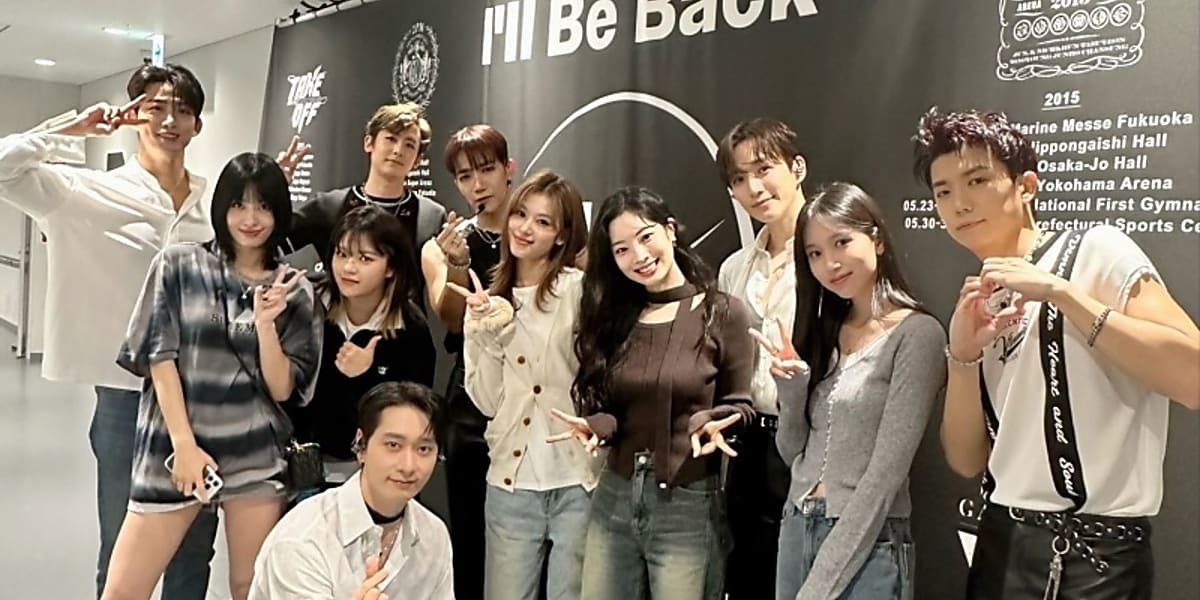 TWICE、先輩2PMの日本コンサートを観覧！微笑ましい雰囲気の記念ショットも公開 - Kstyle